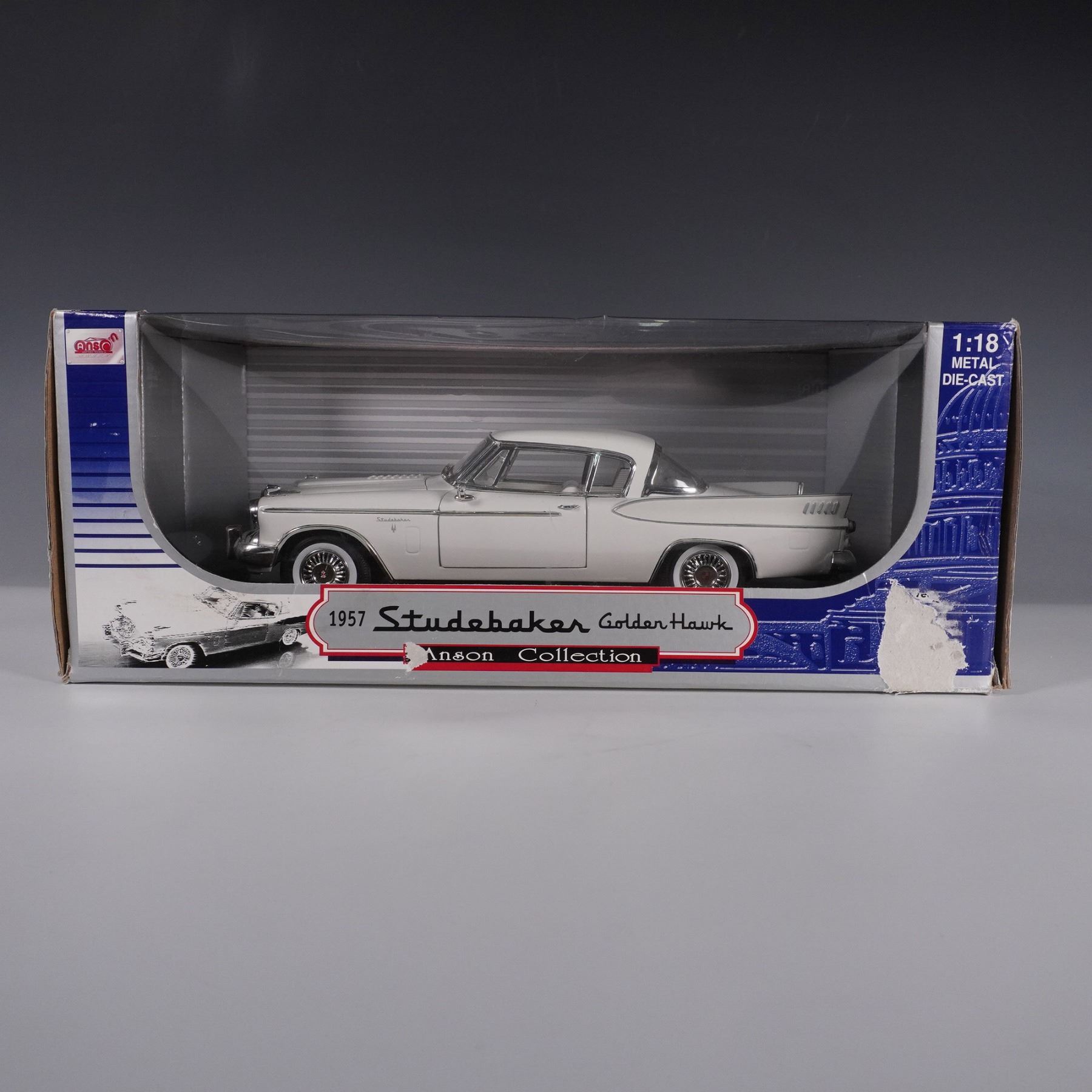 Anson Collection 1957 Studebaker Golden Hawk 1:18 Die-Cast Model