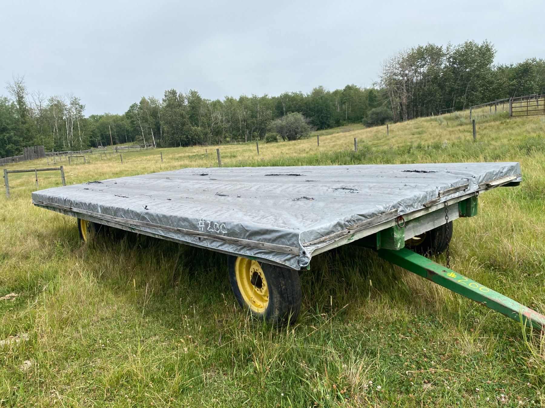 JD hay wagon, 7.60-15SL tires