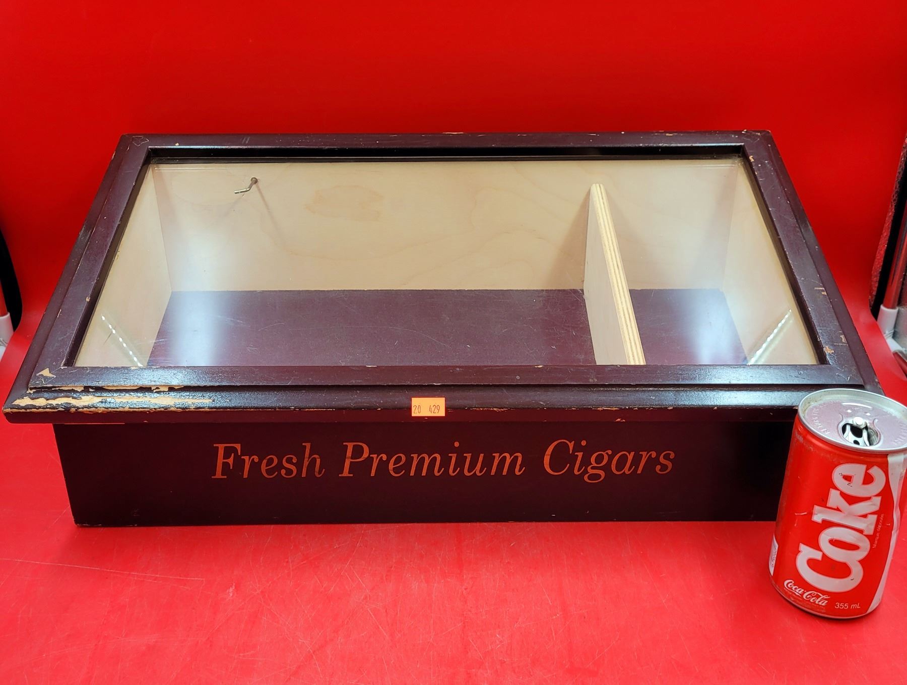 VTG Fresh Premium Cigars Display Case