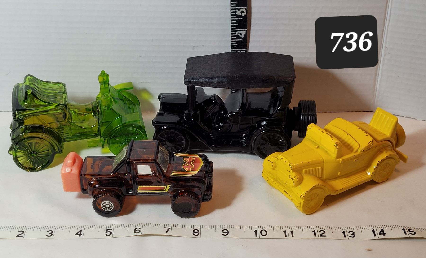 Vintage Avon Car cologne bottles. - Schmalz Auctions