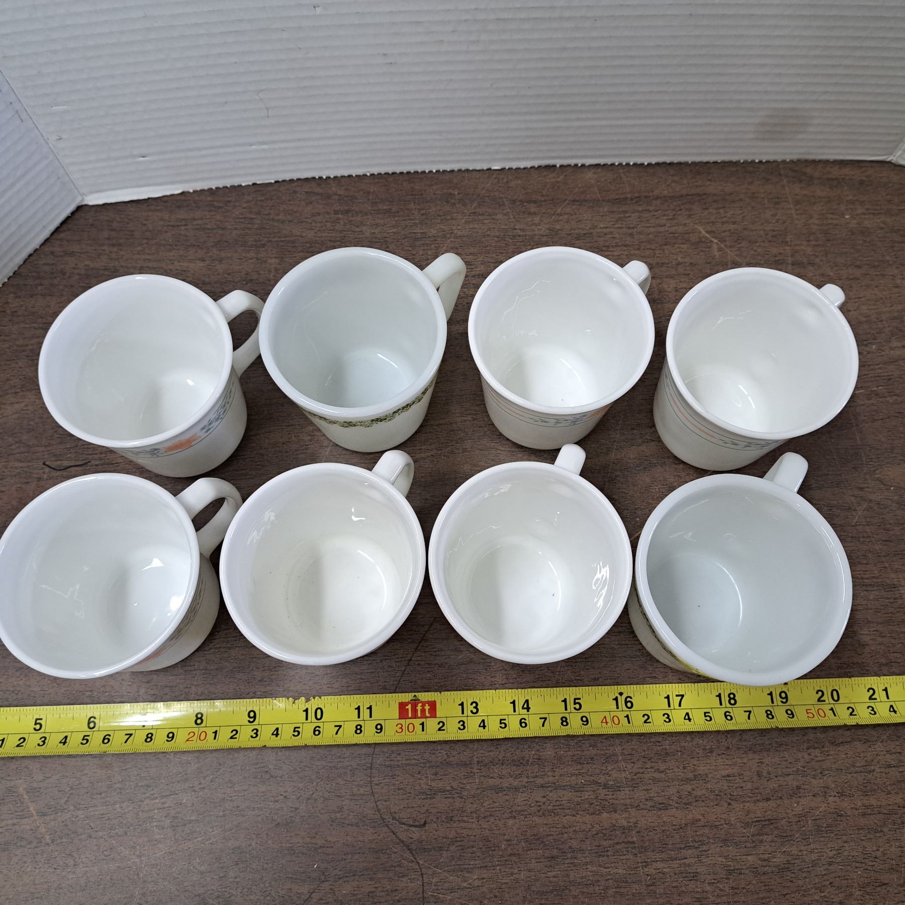 8 vintage corelle mugs - Schmalz Auctions