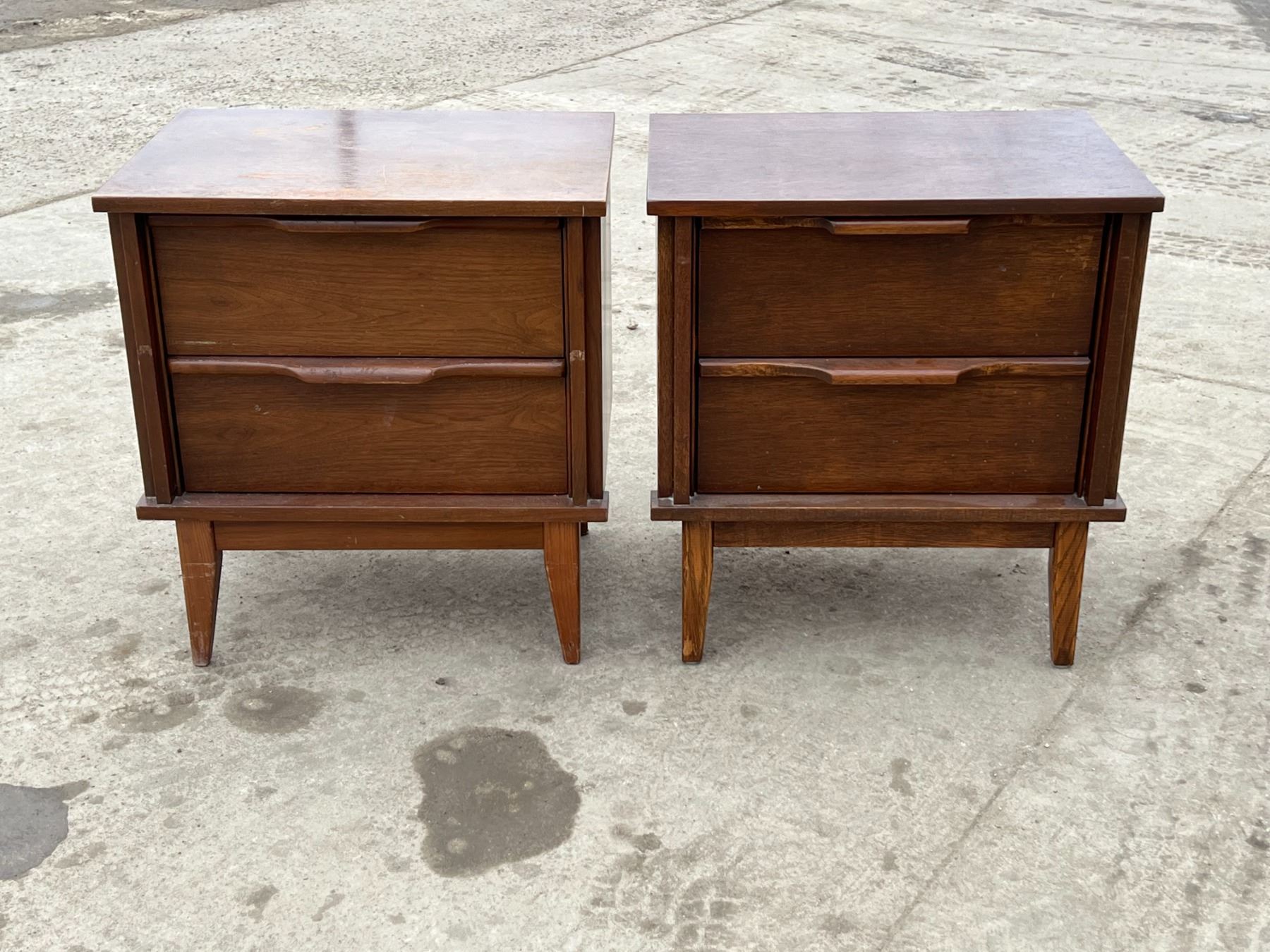 2 Mid Century Night Stands / Side Tables Approx: 22x16" & 23.75"T