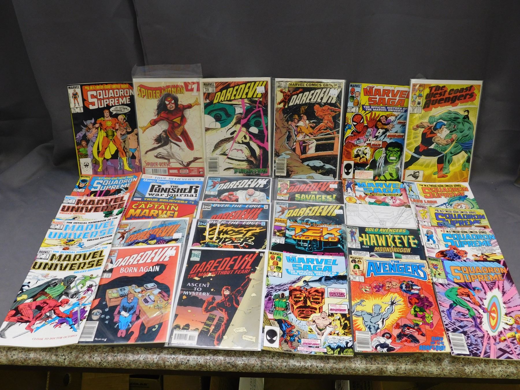 Lot of 30 Comic Books Marvel Daredevil, Squadron Supreme, Marvel ...