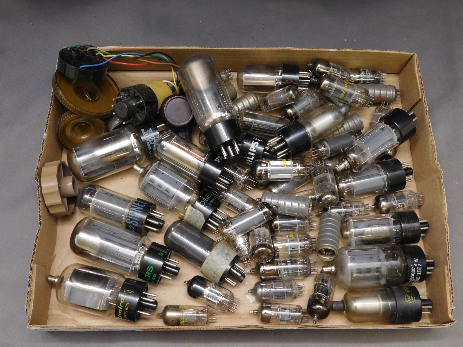 50+ Vintage Antique Vacuum Tubes