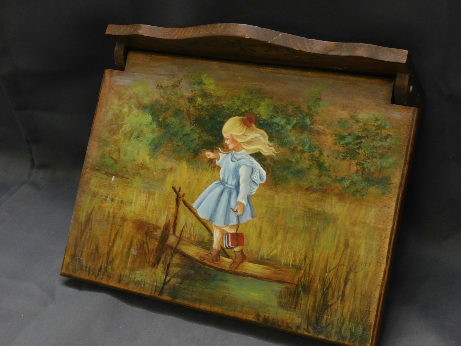 Vintage Antique Wooden Desktop Letter Writing Box with Painting