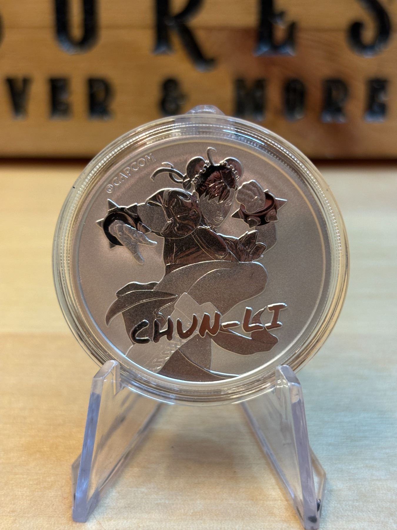 Lot 53-1) 1 oz Street fighter Chun-Li Silver coin