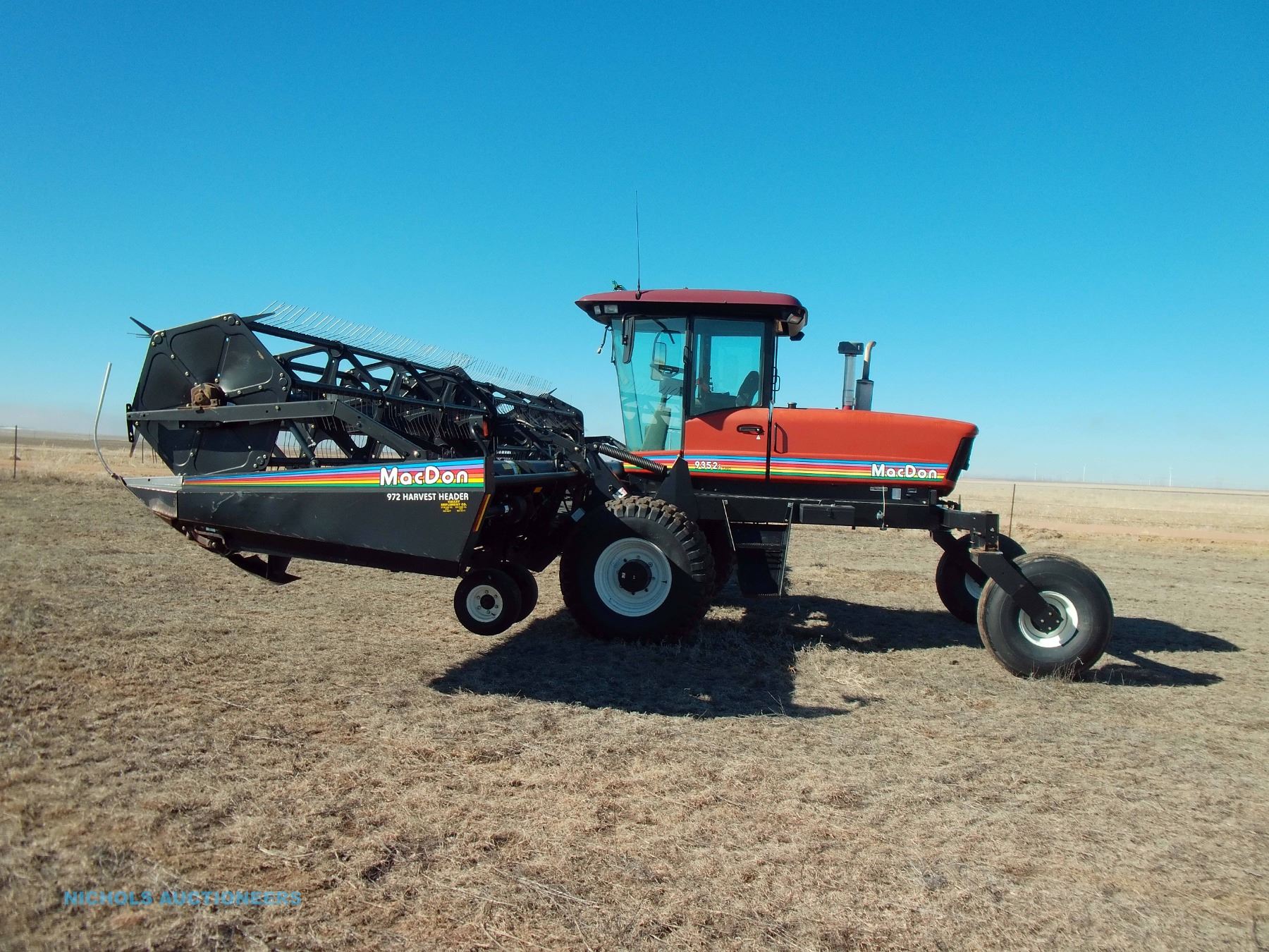 2006 MacDon- Model 9352i