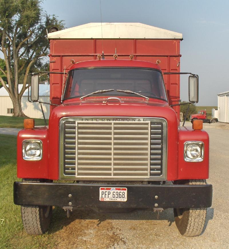 1977 IH Loadstar