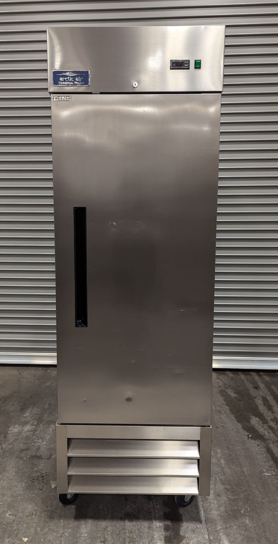 Arctic Air AF23 27" Single Door Stainless Freezer|2905/R8