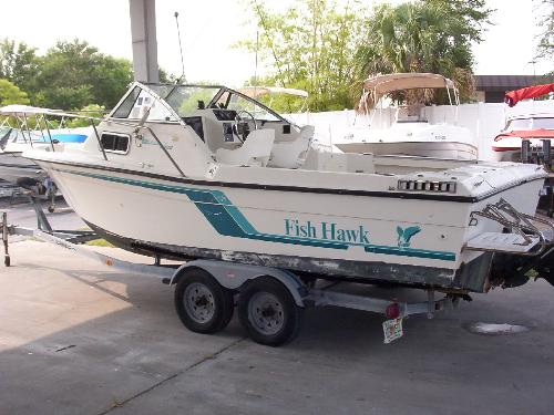 1994 CELEBRITY 2300 WA Fish Hawk
