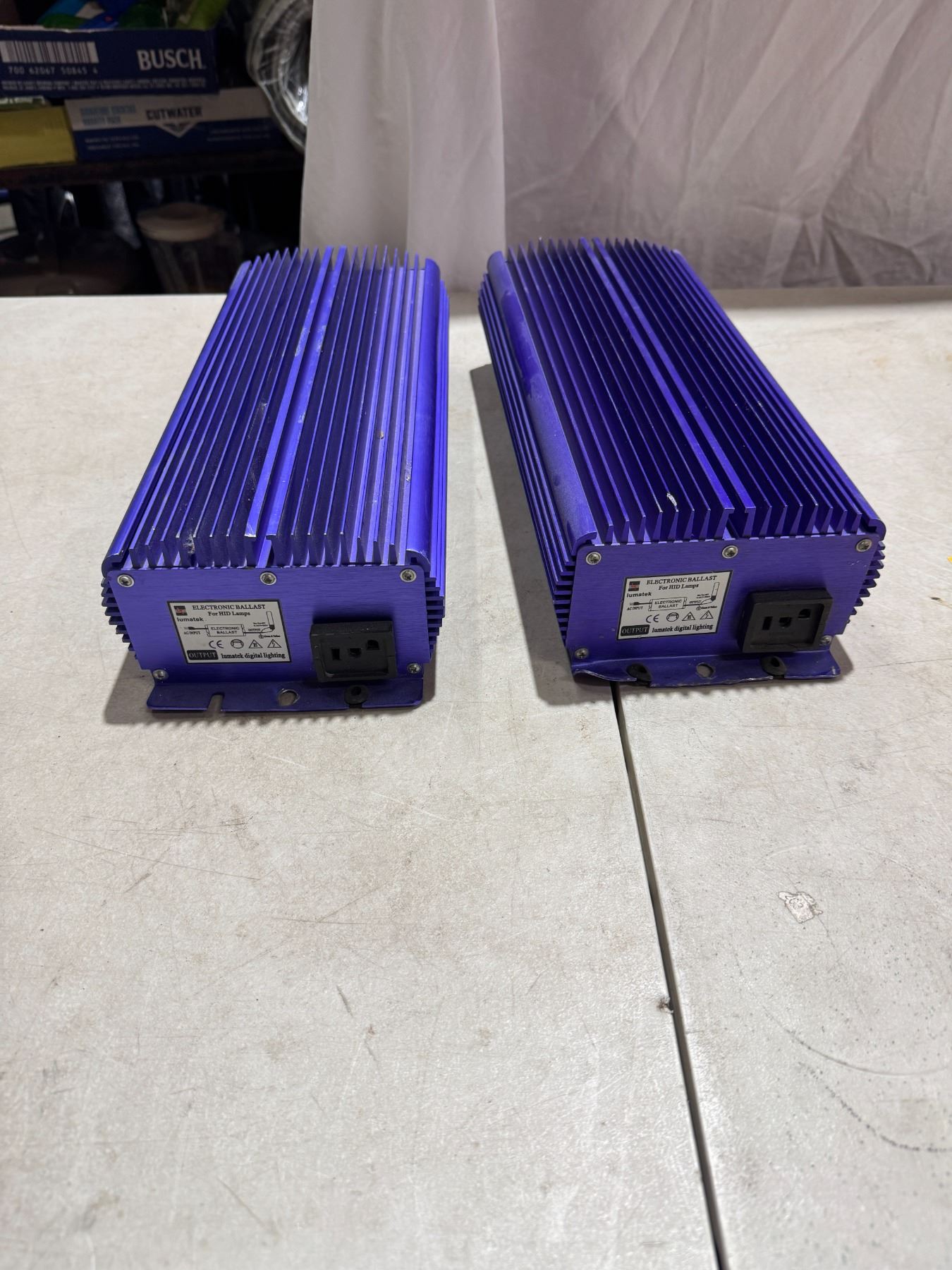 Electronic ballasts