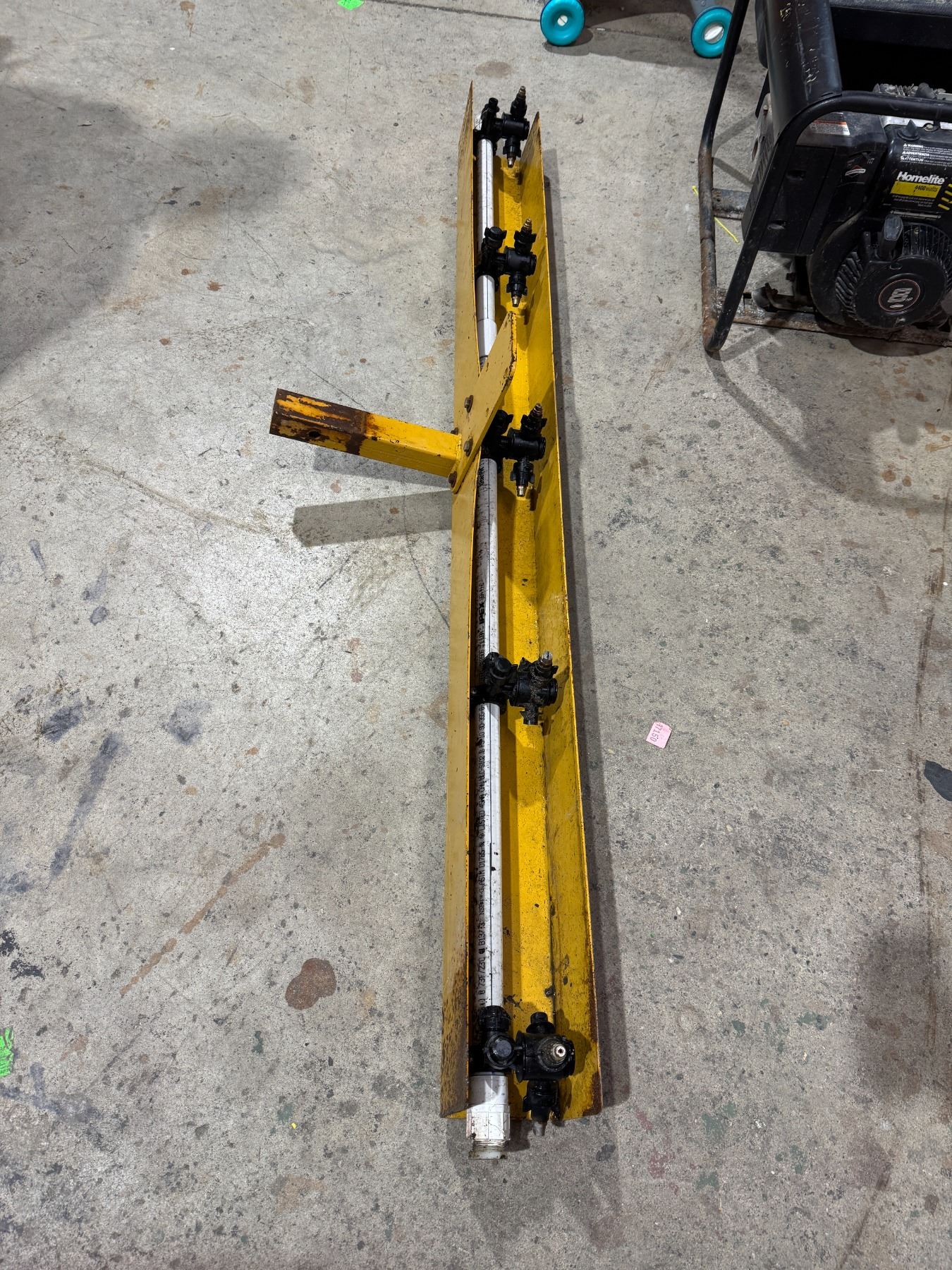 Hitch mounted sprayer