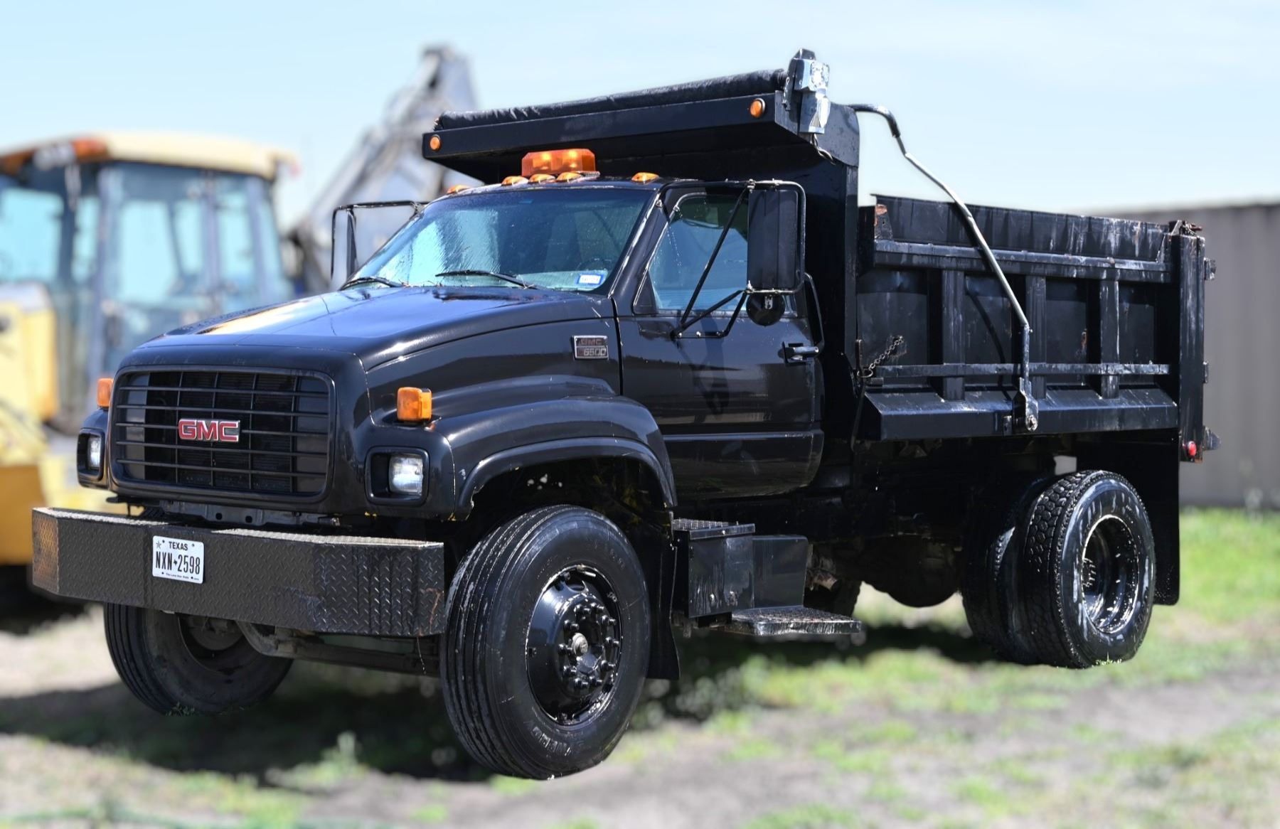 2002 GMC 8500 Dump Truck