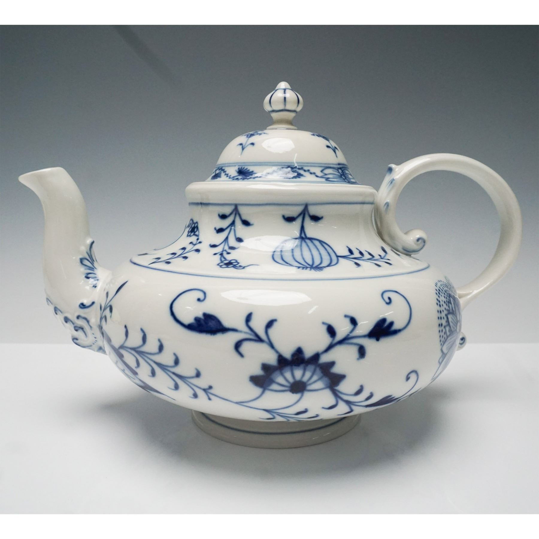 Meissen Blue Onion Teapot