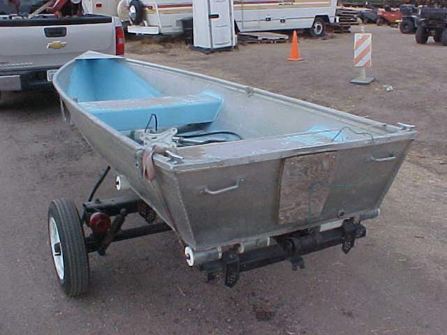 1977 12' ALUMINUM LOWE-LINE V-BOTTOM BOAT W/TRAILR