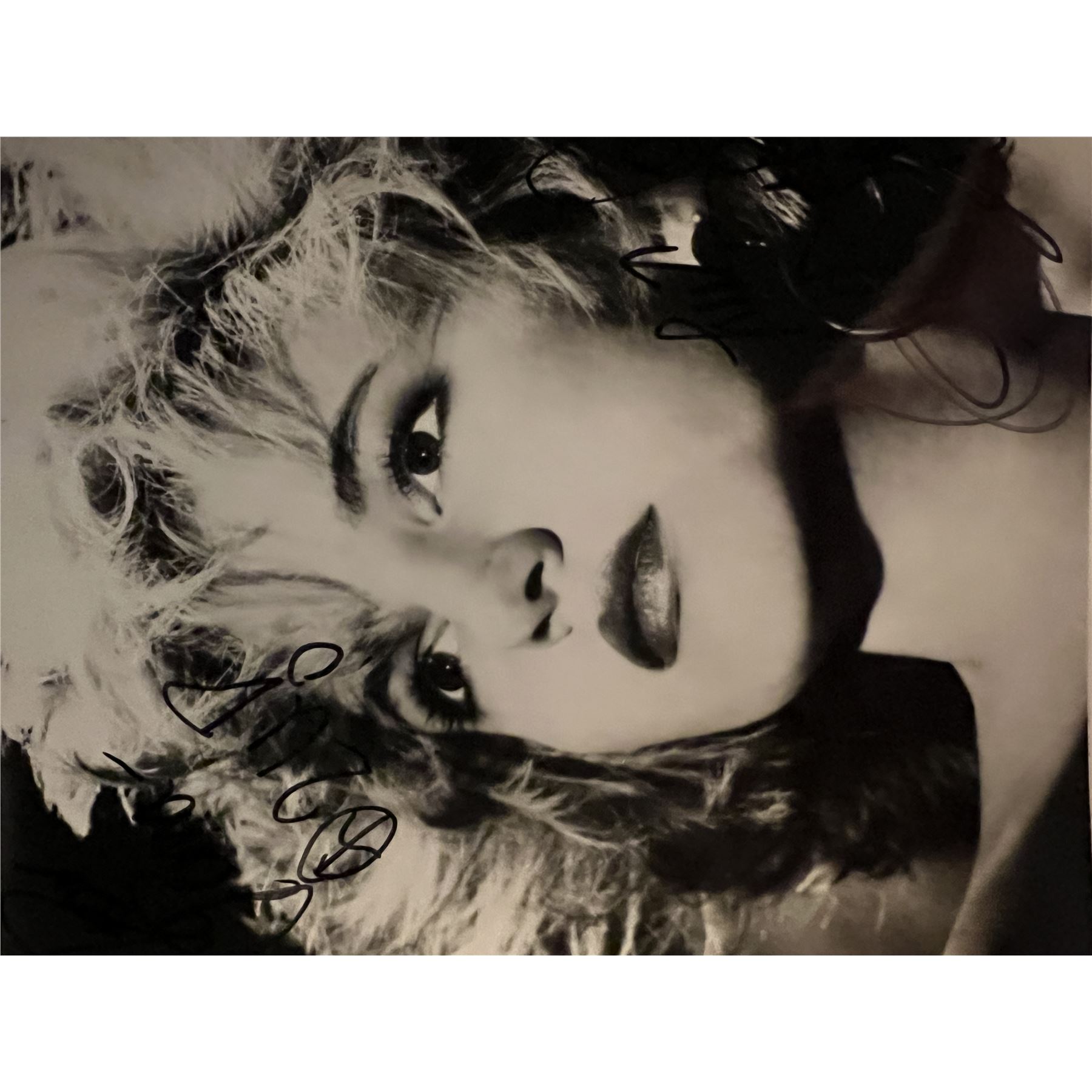 80s Pop Sensation Debbie Gibson signed photo