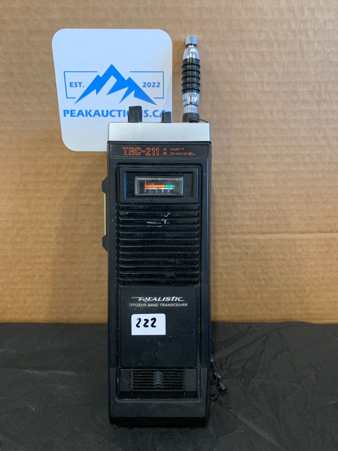 Vintage REALISTIC CB Radio - TRC-211 4 Watt 6 Channel