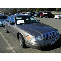 '03 Ford Crown Victoria
