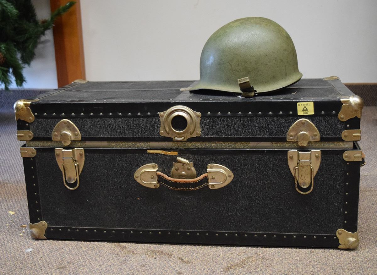 Military foot locker full of Marine Corp ephemra including uniform, hat ...