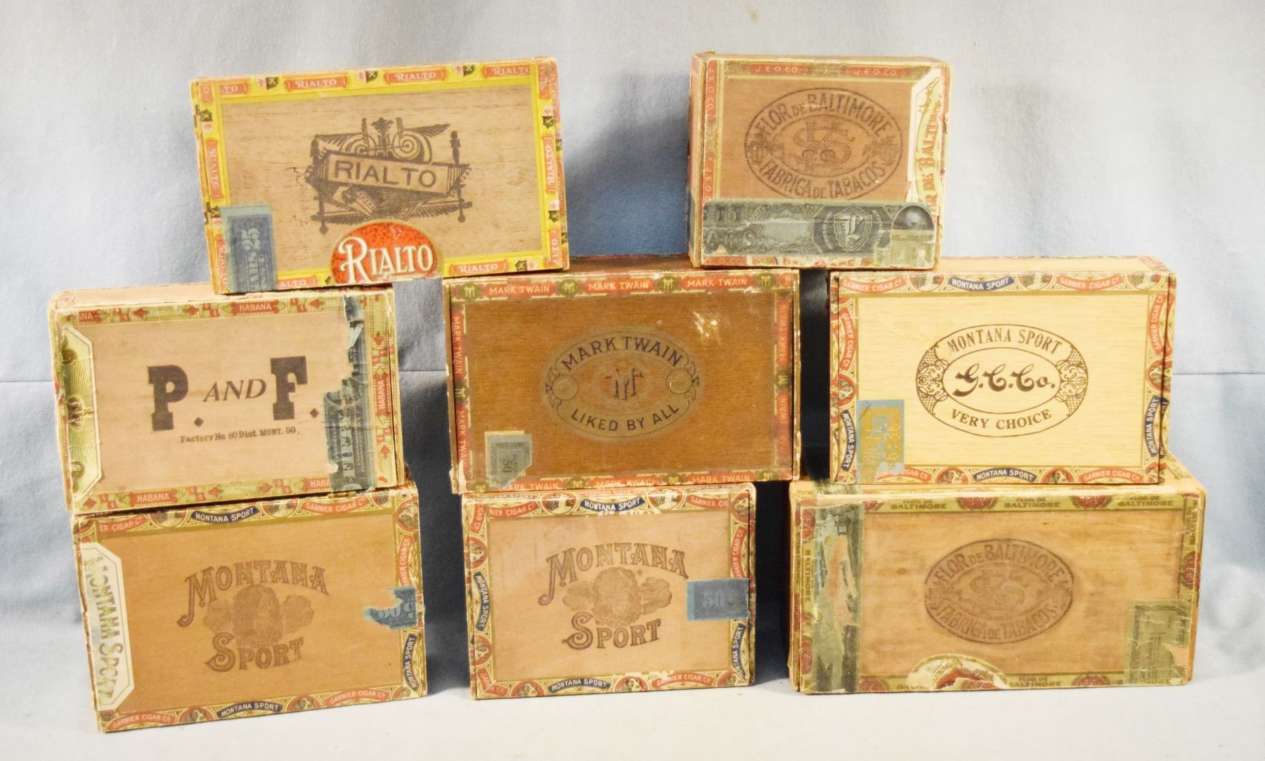 (8) Vintage cigar boxes, various sizes: (1) Rialto; (2) Flor de ...