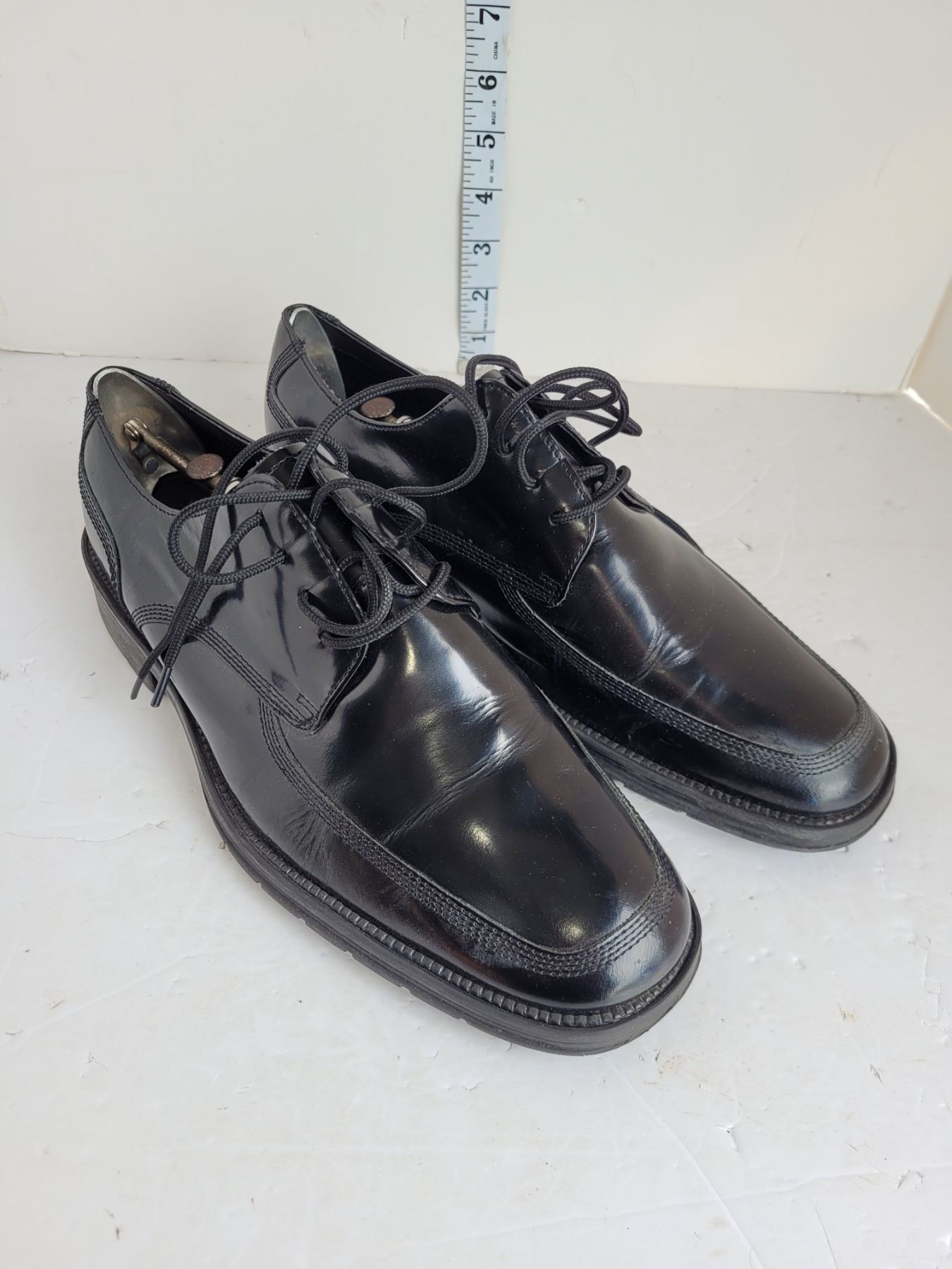 Mens Size 9.5 Nunn Bush NXXT Shoes with Metal Shoe Form