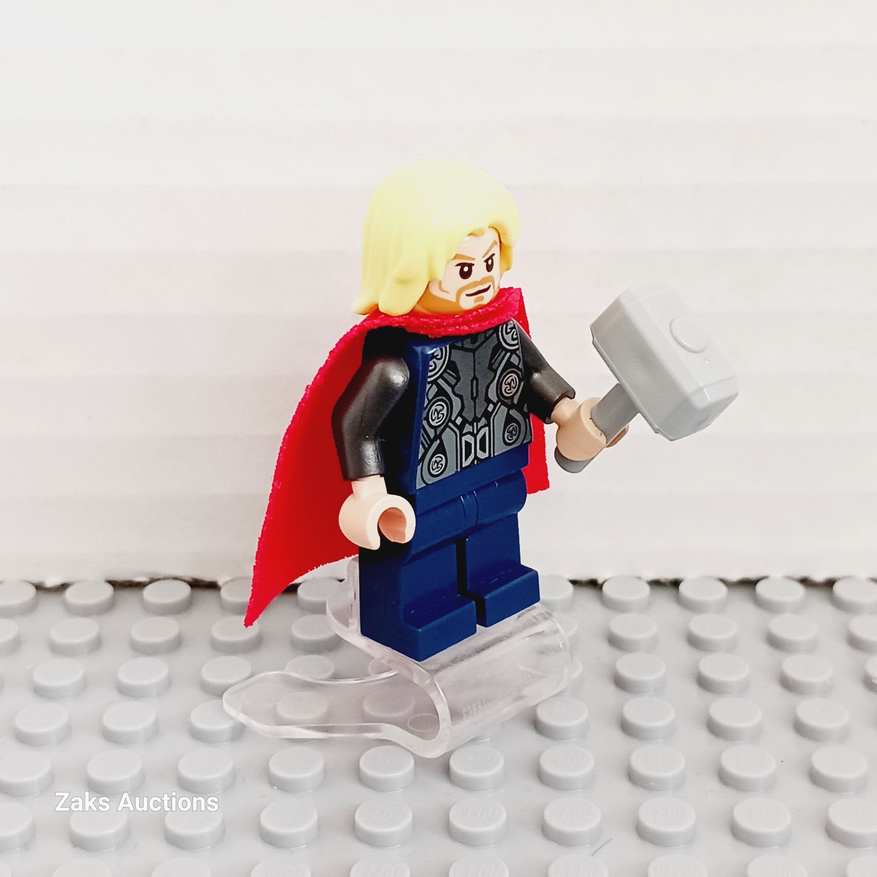 LEGO Thor - Spongy Cape, Dark Blue Legs