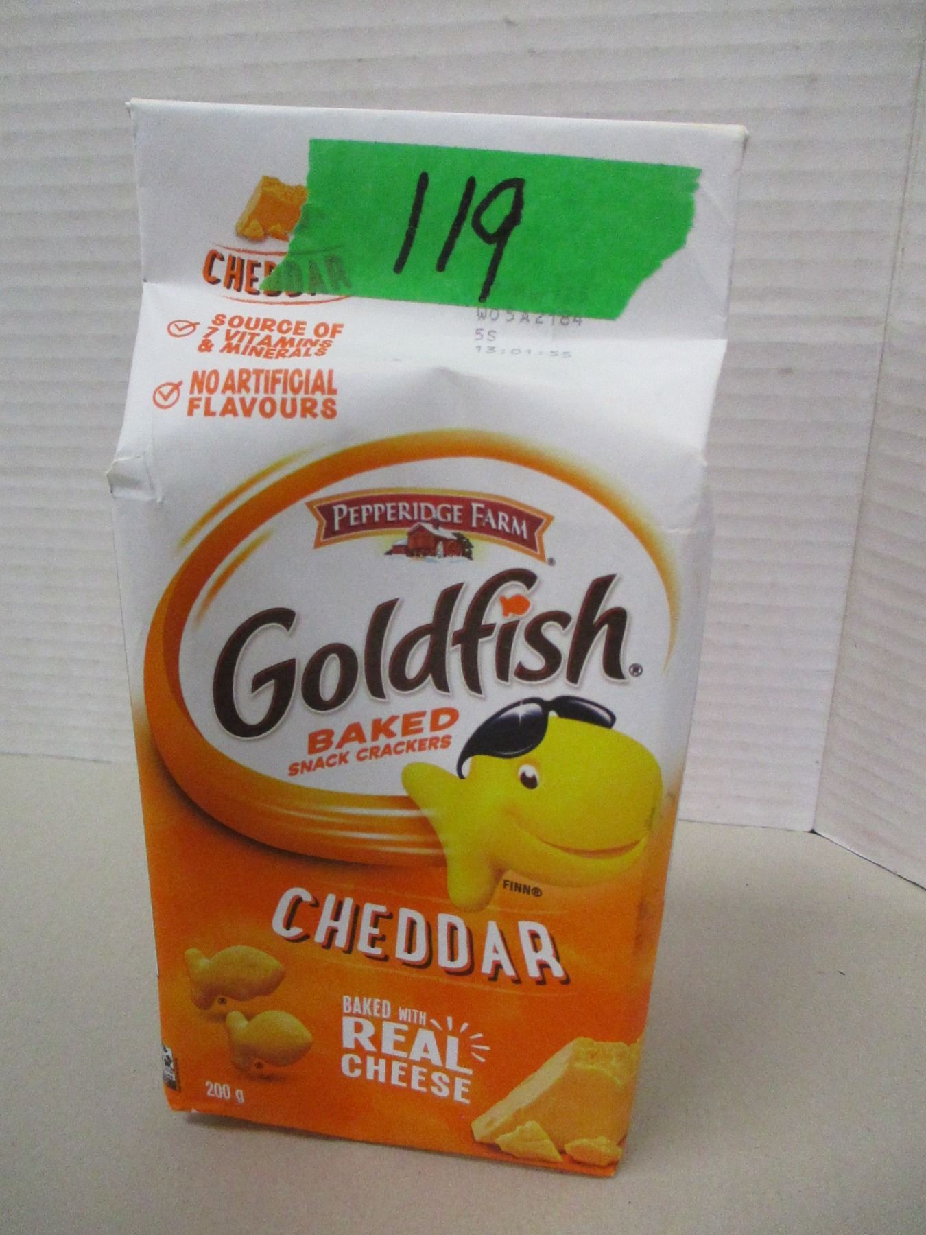 FREIGHT DAMAGE (AS IS): GOLDFISH CHEDDAR CRACKERS (200G) - PACKAGE