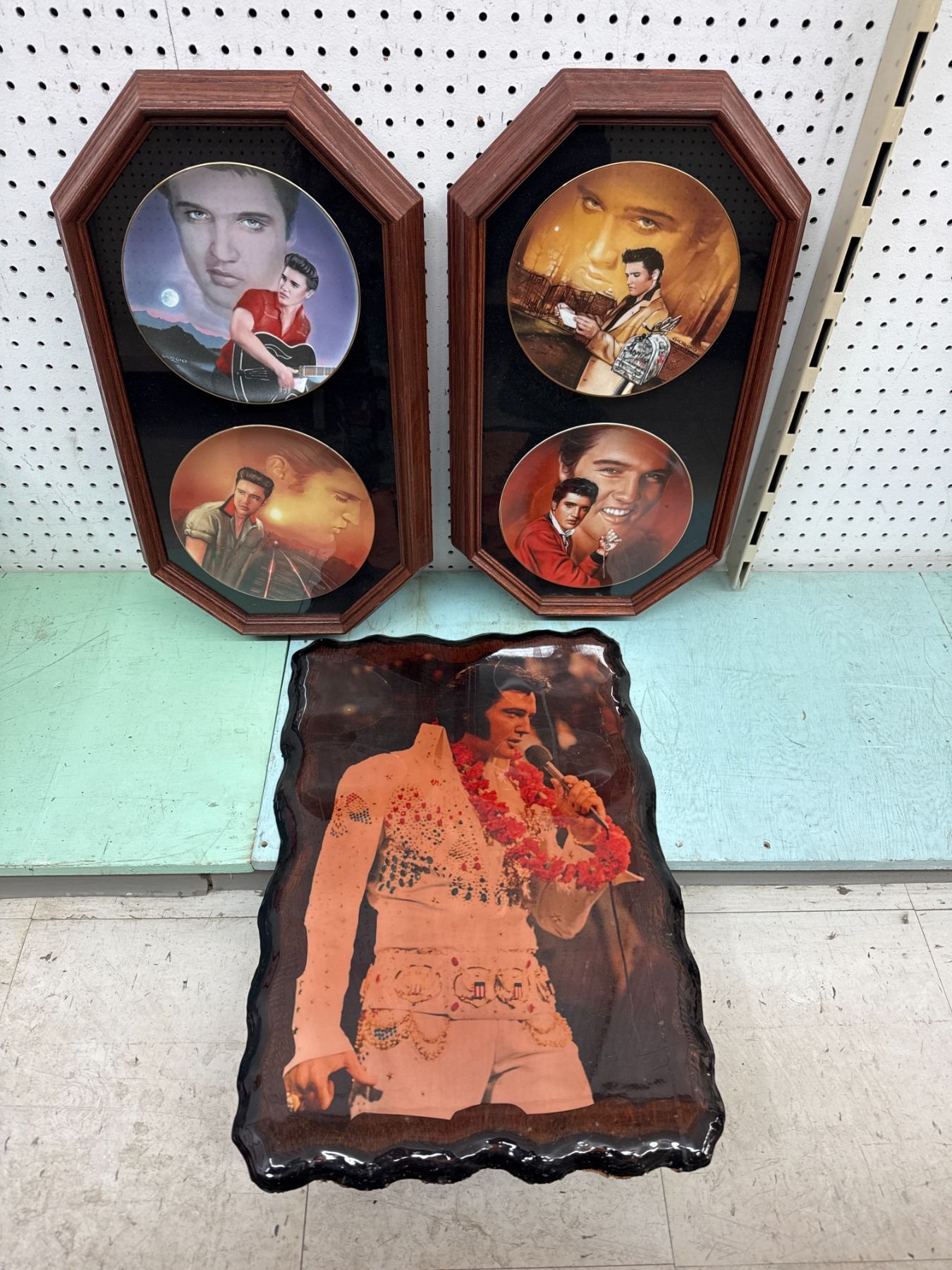2 Elvis plate sets and Elvis wood picture
