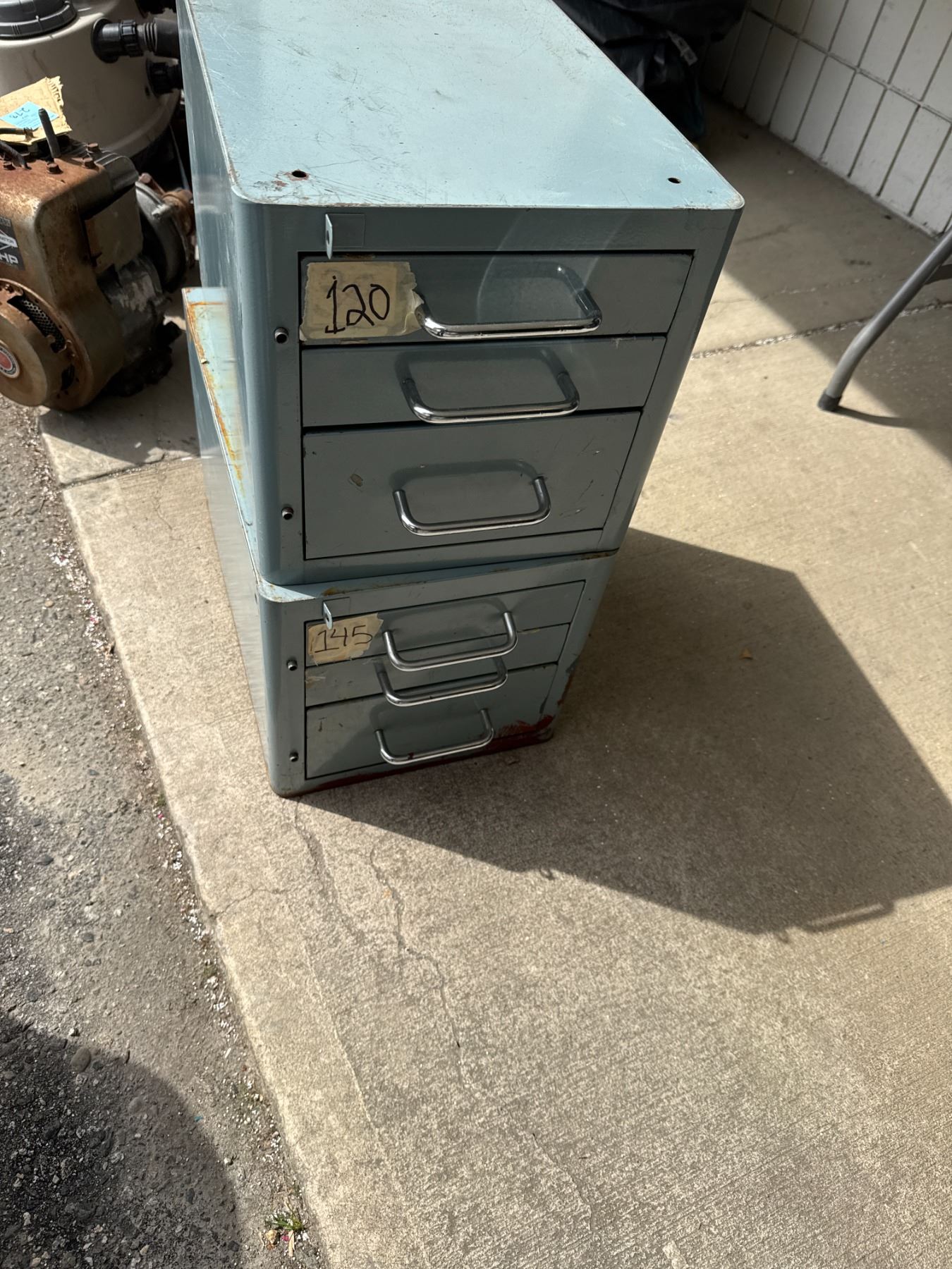 2 metal storage drawers