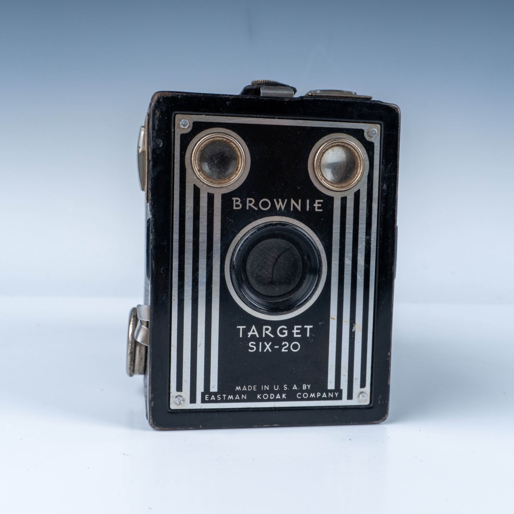 Kodak Brownie Target Six-20 Box Camera