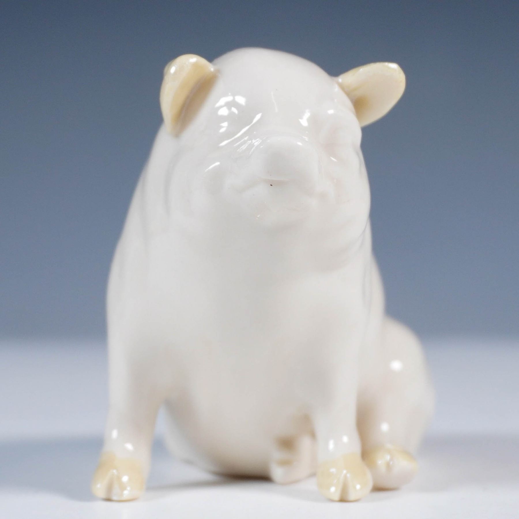 Belleek Porcelain Figurine Smiling Pig