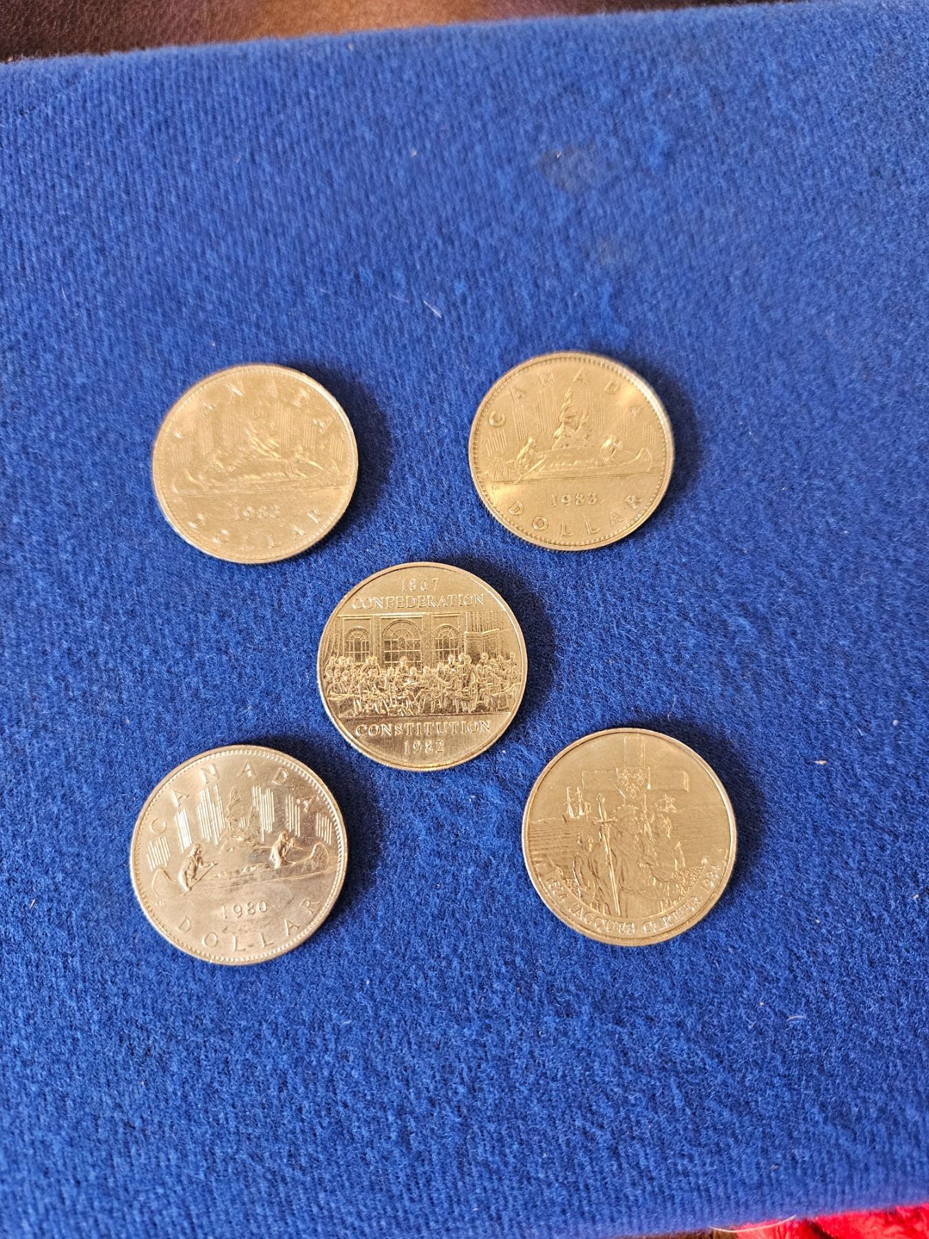 5x $1 Canada coins