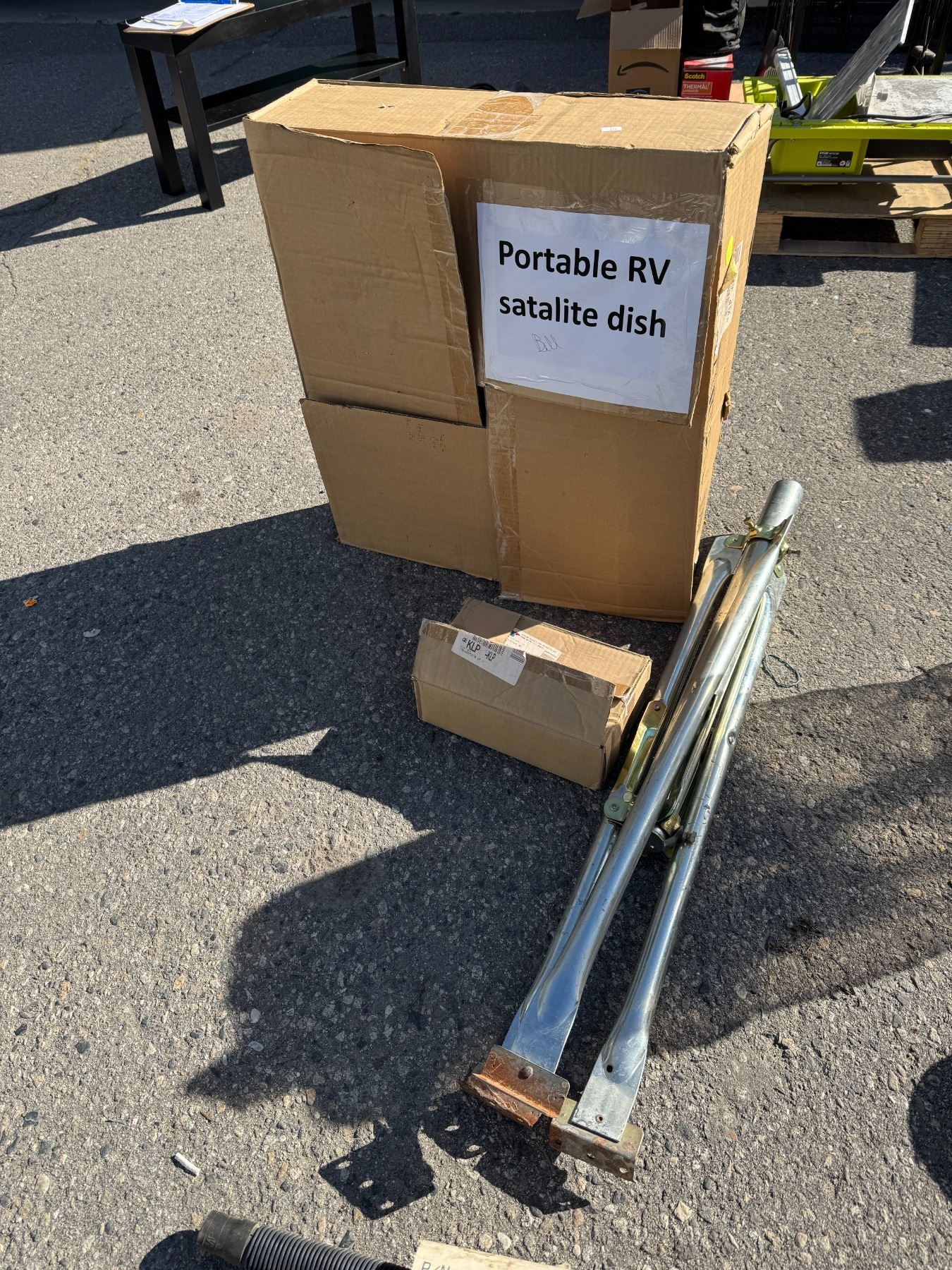 Bell Portable RV satellite dish