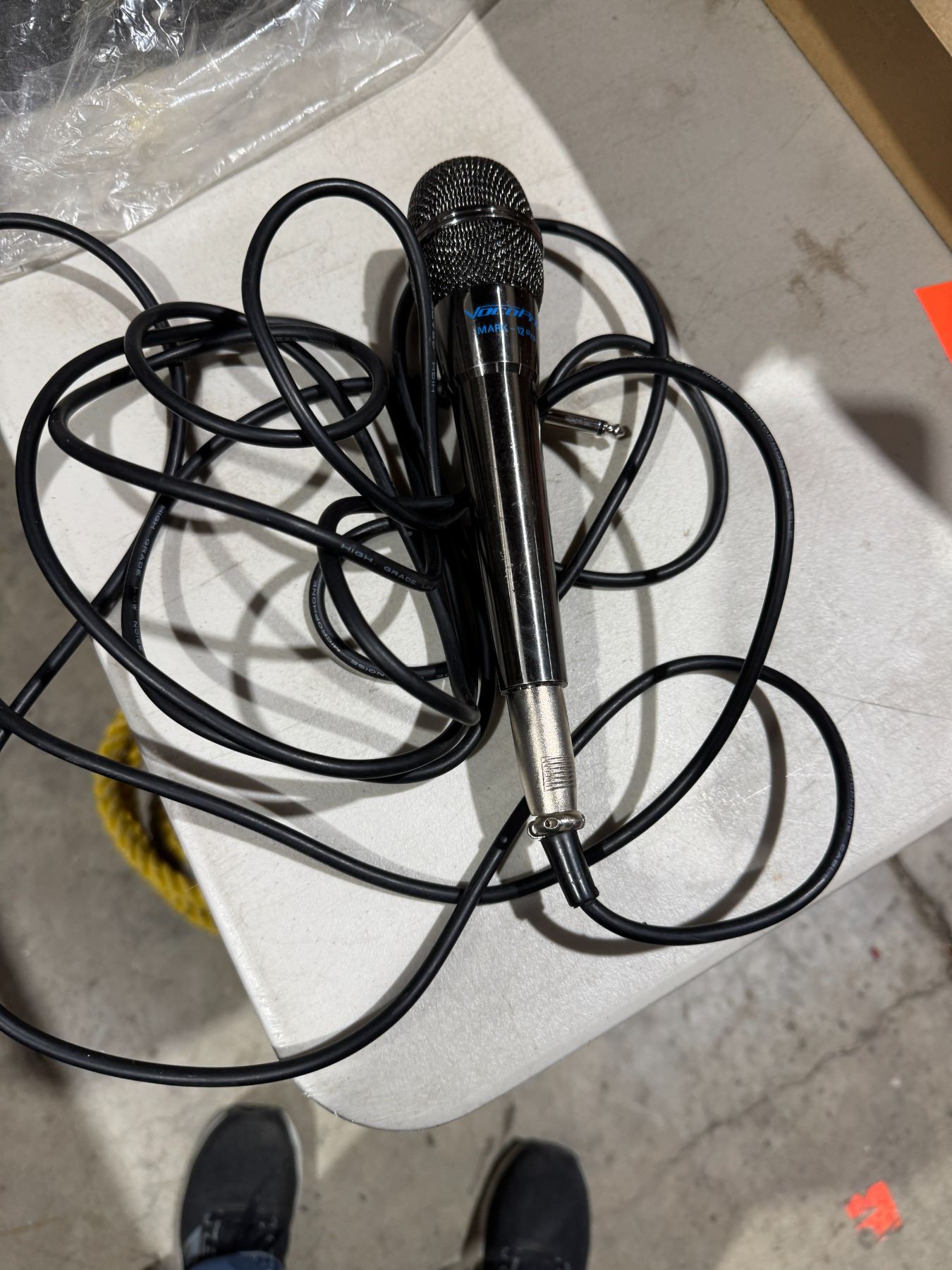 Vocopro. Mark – 12 pro microphone.