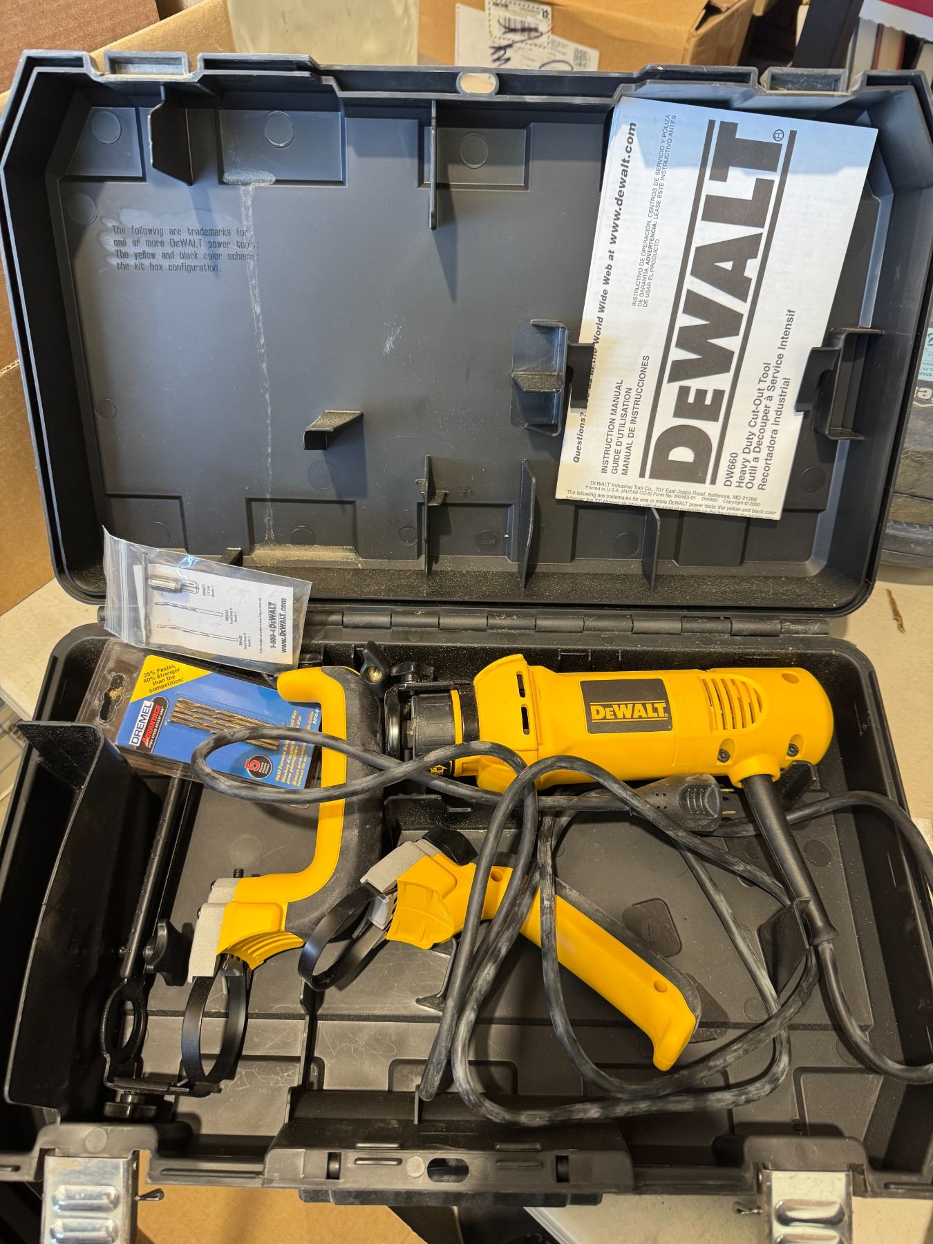 DeWalt heavy duty cut out tool