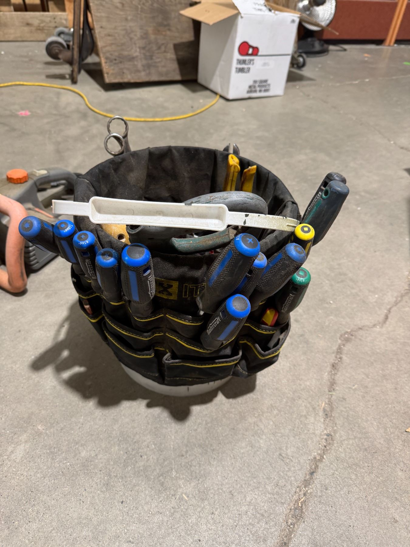 Tools and tool bucket