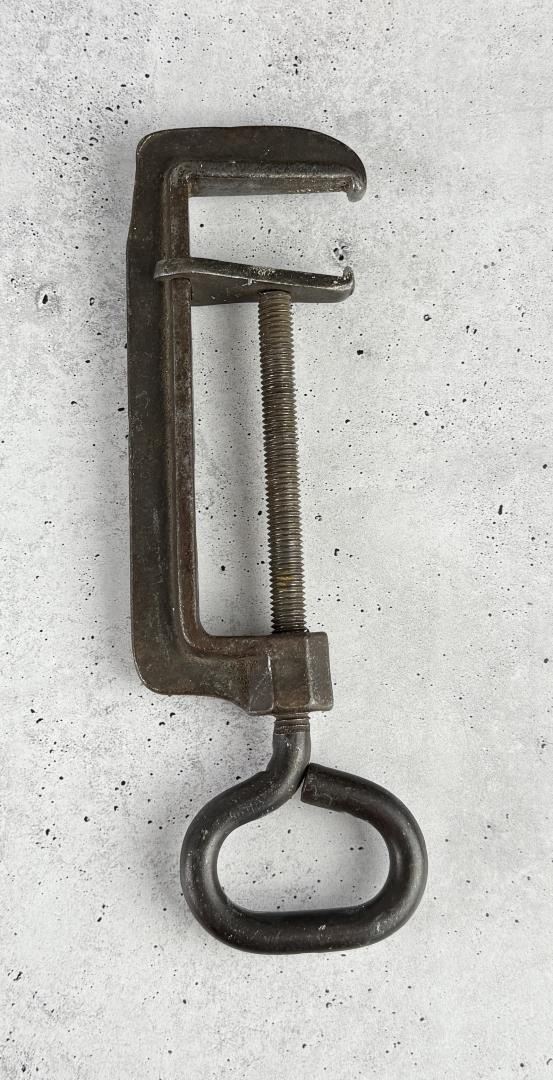 Newhouse #6 Oval Top Bear Trap Clamp