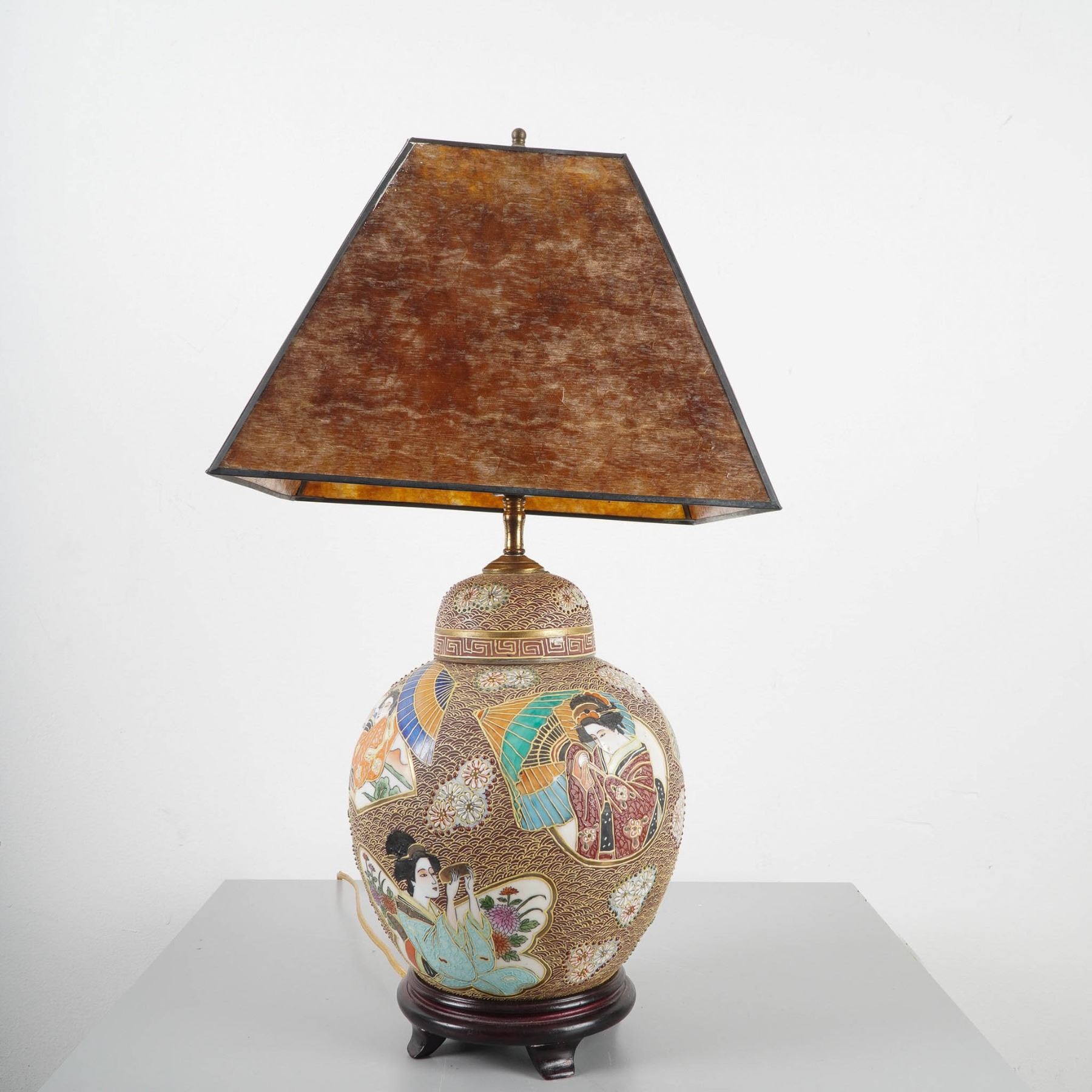 Japanese Satsuma-Style Porcelain Table Lamp with Geisha Motif