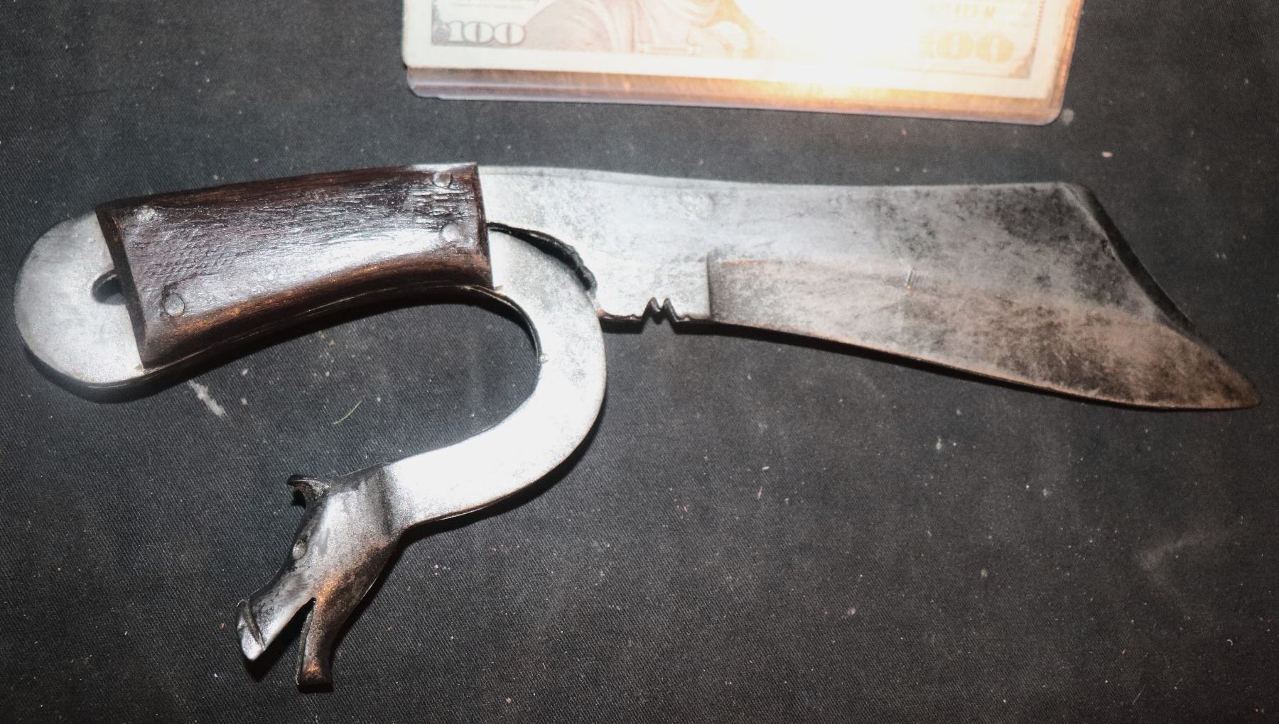 THE WITCHER DRAGON OR WOLF KNIFE