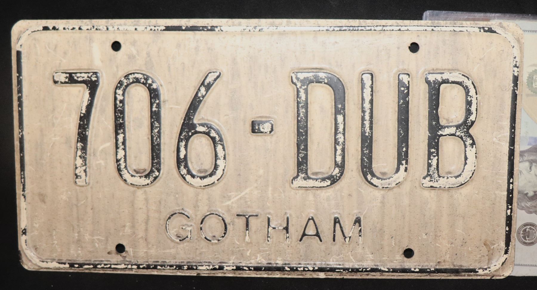 BATMAN 1989 GOTHAM CITY LICENSE PLATE SCREEN USED