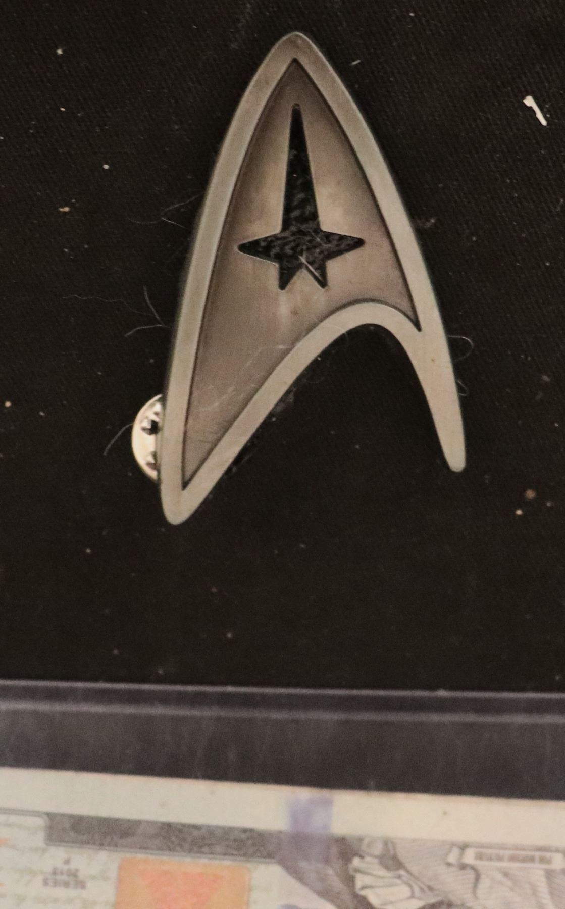 STAR TREK 2009 METAL UNIFORM INSIGNIA SCREEN USED FROM THE GREG JEIN ...