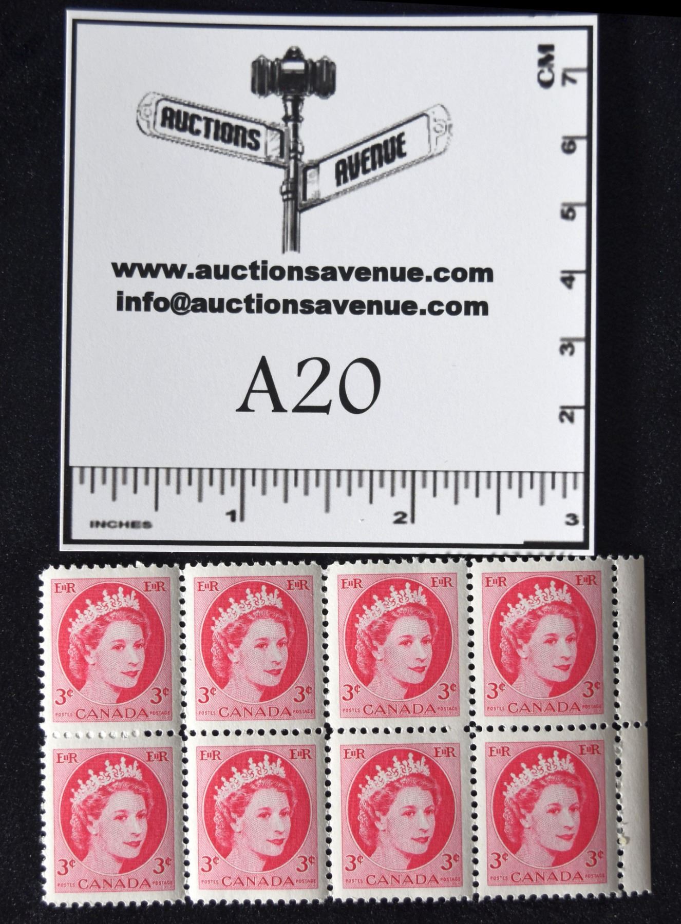 Canada - 1954 Carmine Queen Elizabeth II Stamp