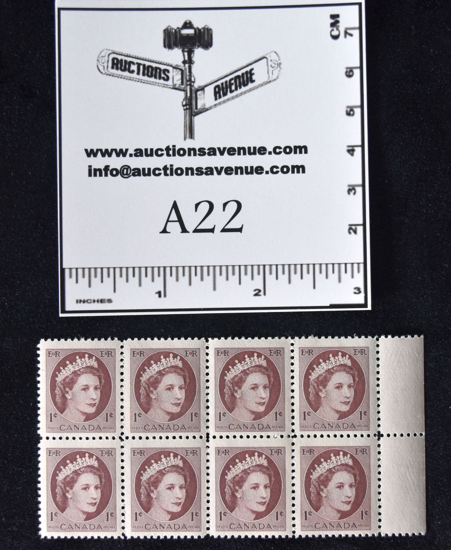 Canada - 1954 Violet Queen Elizabeth II Stamp
