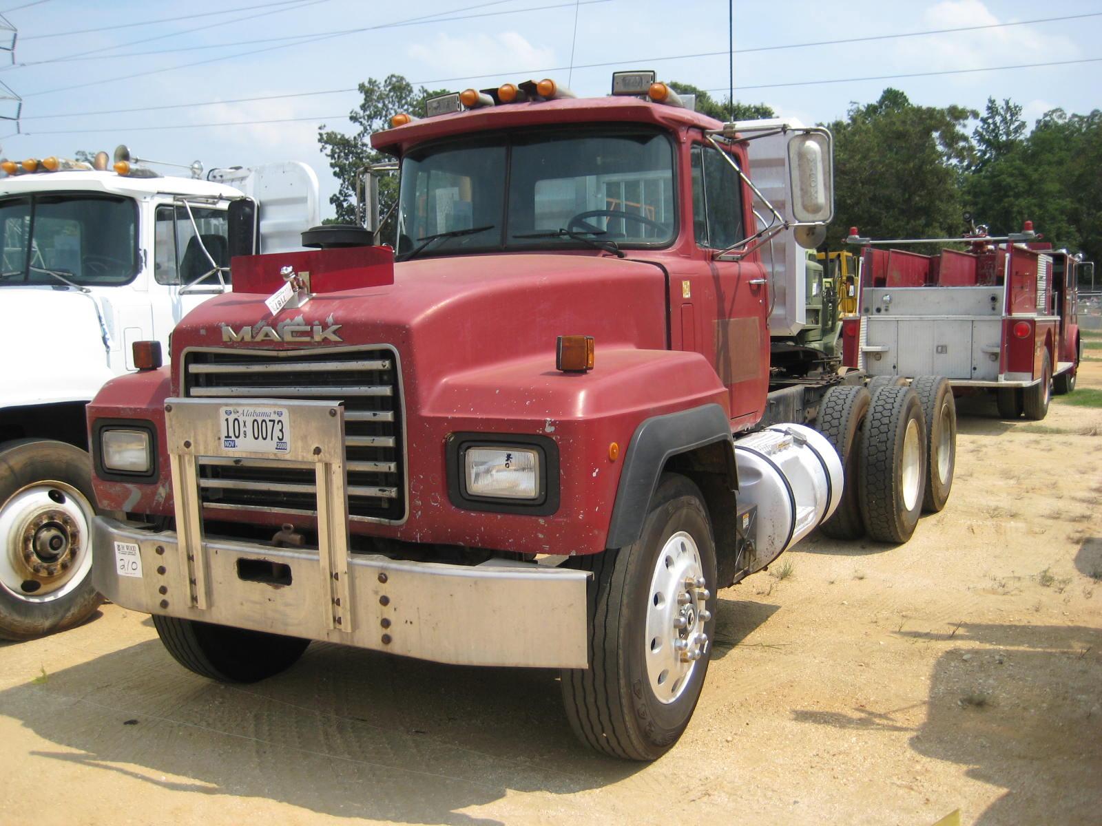 1992 MACK RD688S T/A TRUCK TRACTOR