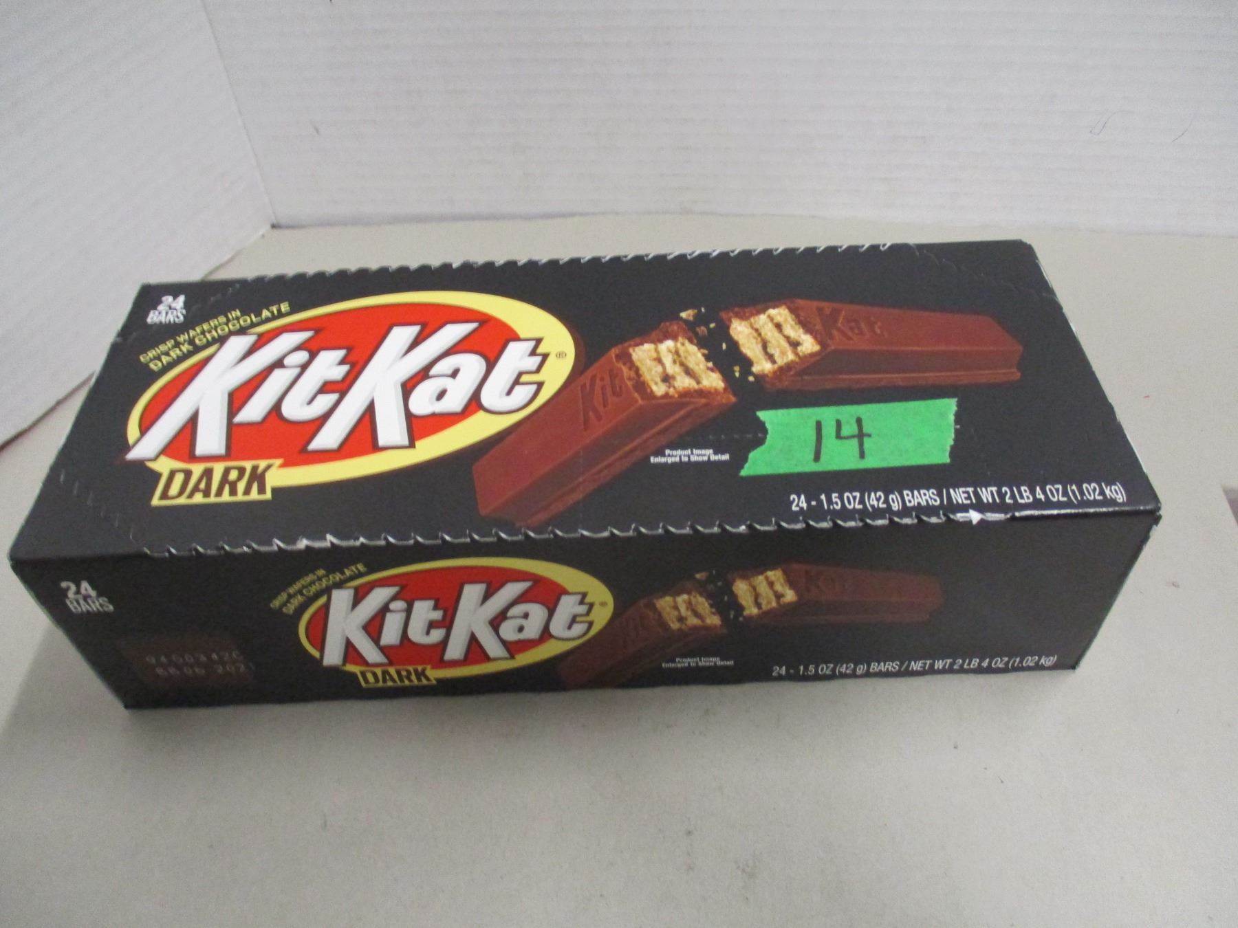 FREIGHT DAMAGE (AS IS): KIT KAT DARK CHOCOLATE BARS (24 X 42G) - BOX