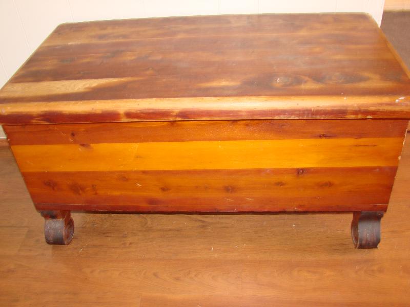 Cedar Chest w/Scroll Feet (Huntington Ind.)