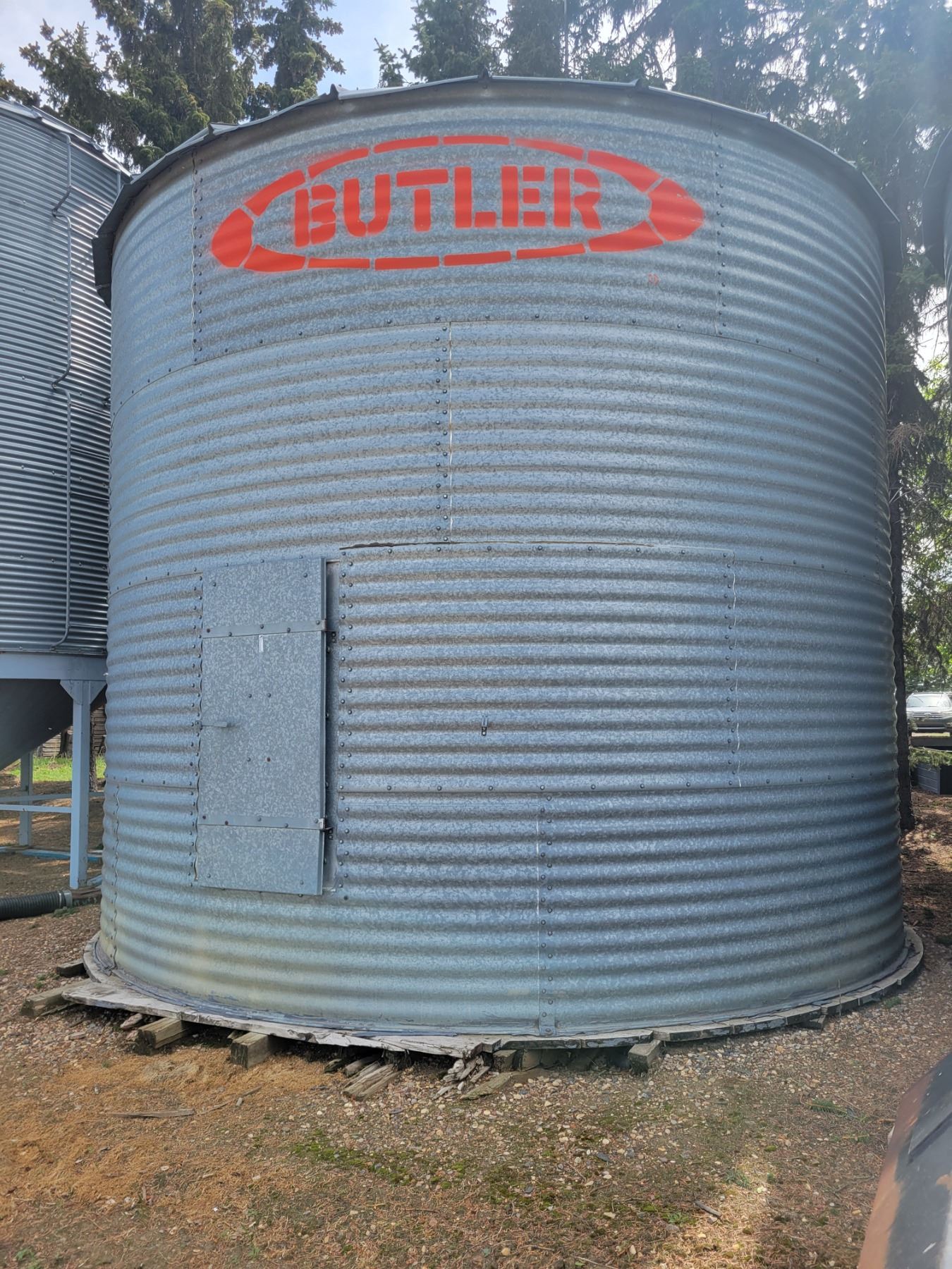 Butler 3000 Bu bin c/w wood floor
