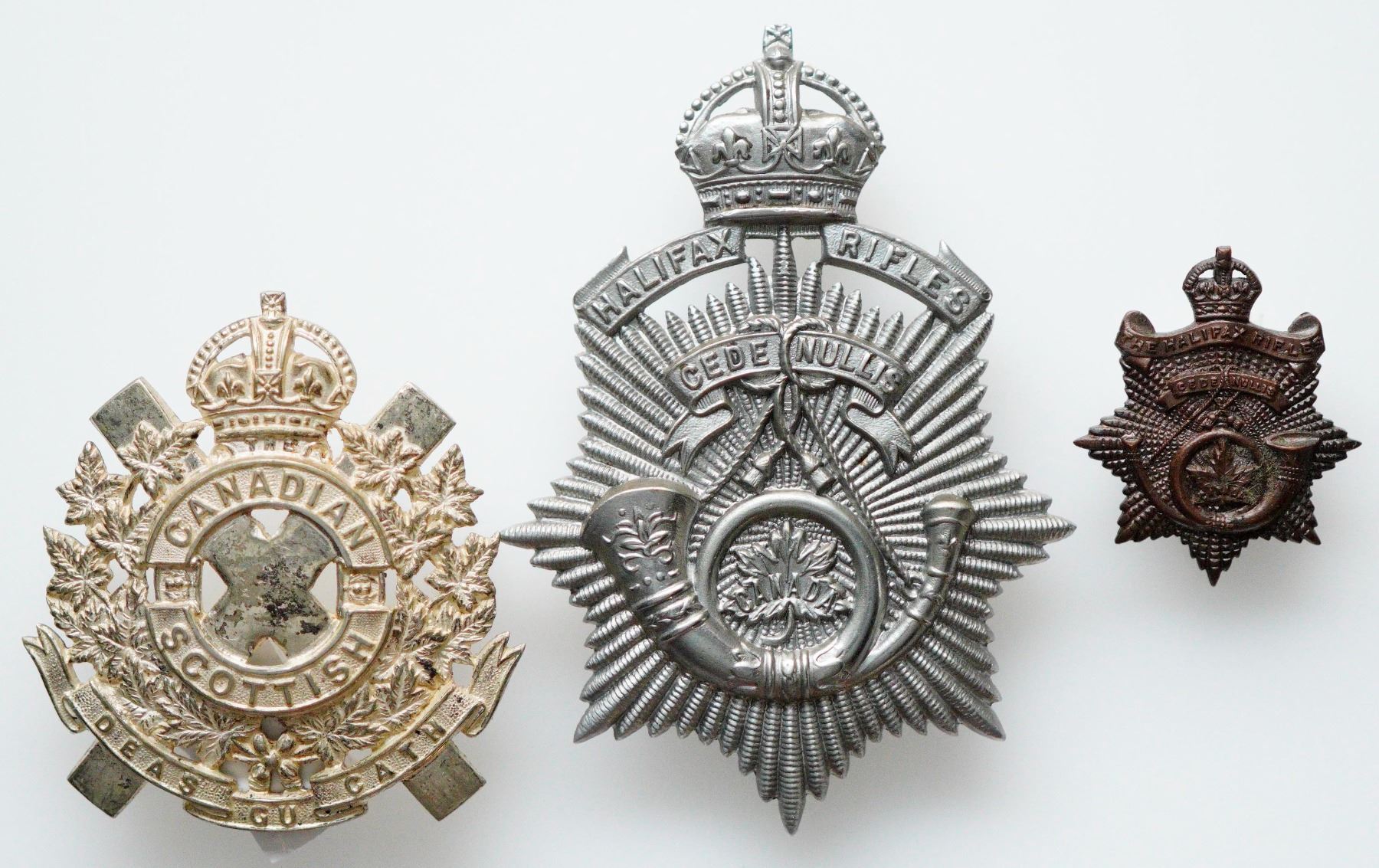 Militaria Insignia 1920-50; Canadian Scottish Regiment of Canada & The ...