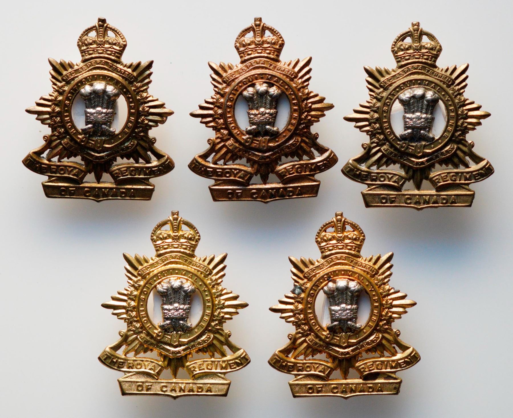 Militaria Insignia 1920-50; The Royal Regiment of Canada Cap Badge. Lot ...