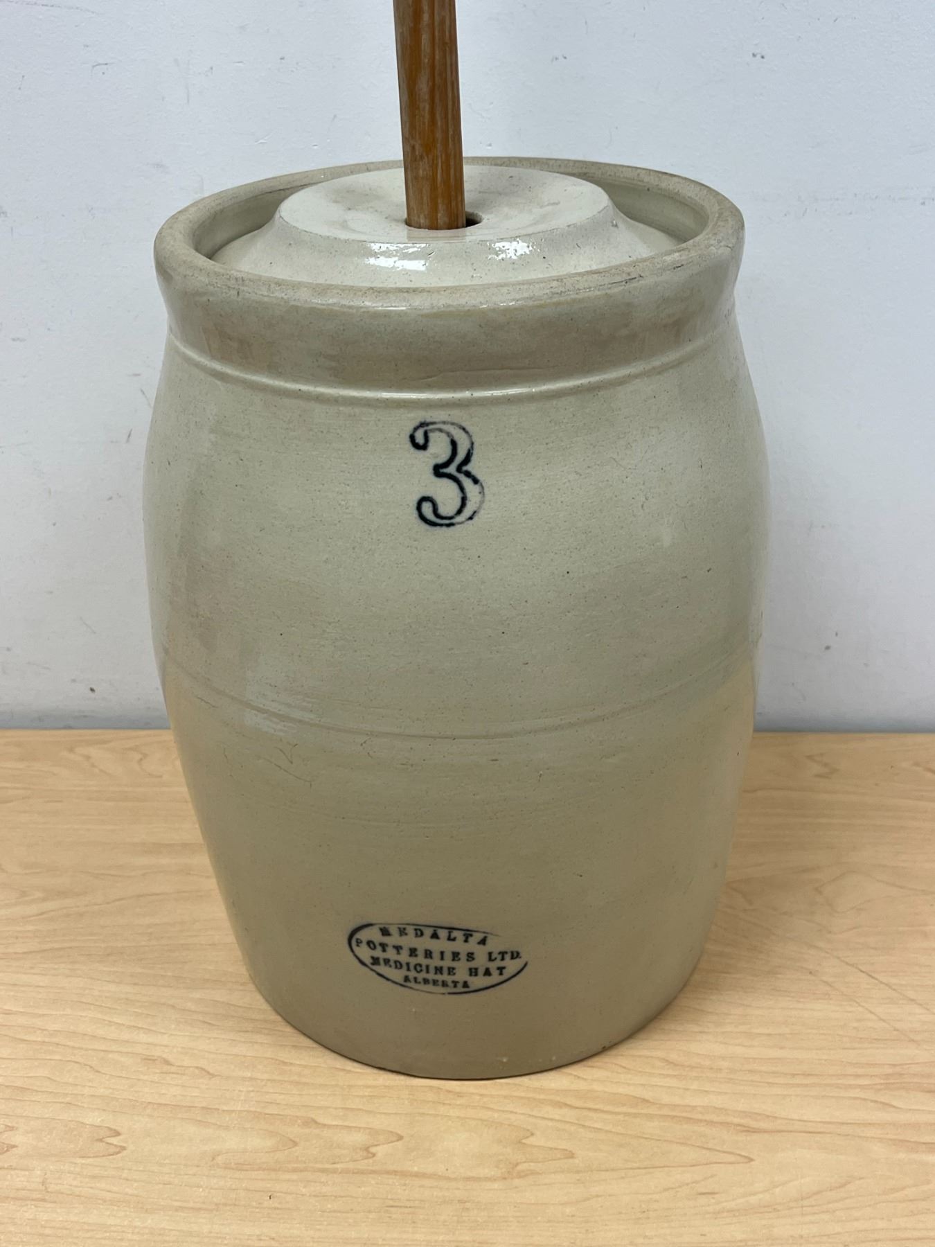 Medalta Potteries Ltd. Medicine Hat 3 Gallon Butter Churn With Paddle ...